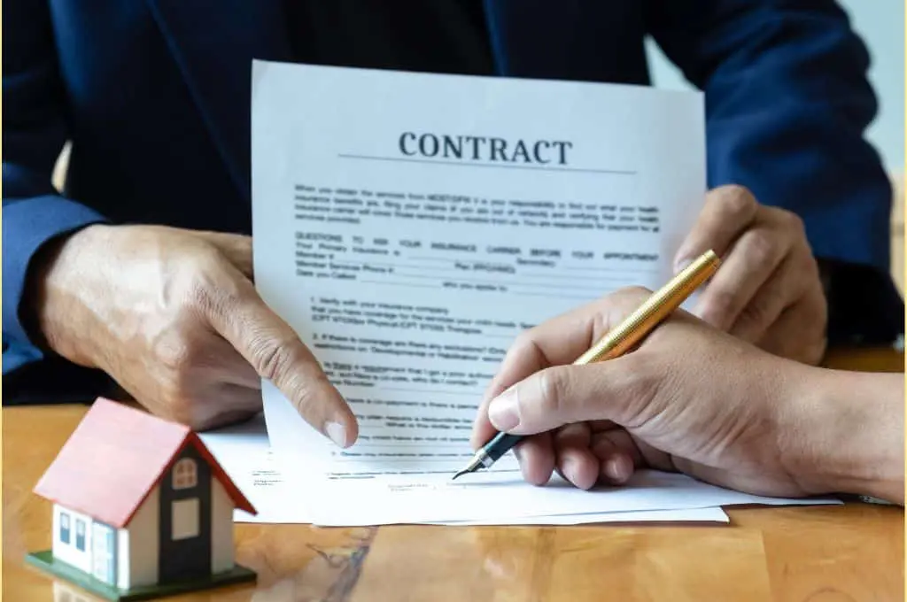 Contract Extraction: The Importance of Automated Data Extraction - Fill